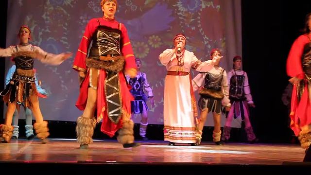 Дикі танці, Людмила Николаенко