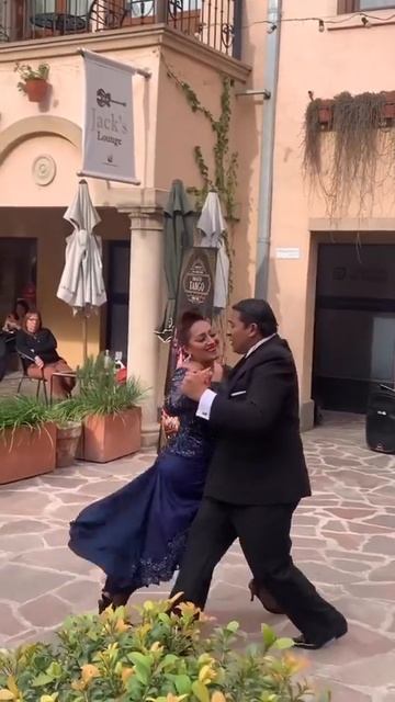 Танец в стиле латино