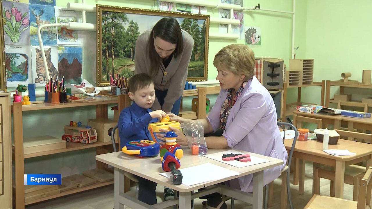 На Алтае благотворители помогли детскому психоневрологическому диспансеру приобрести необходимое обо