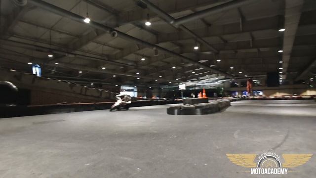 Тренировка ШКМГ зимой на теплом треке. Профи и любители