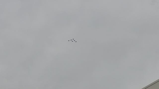 Пролет истребителей ROADCONTROL159