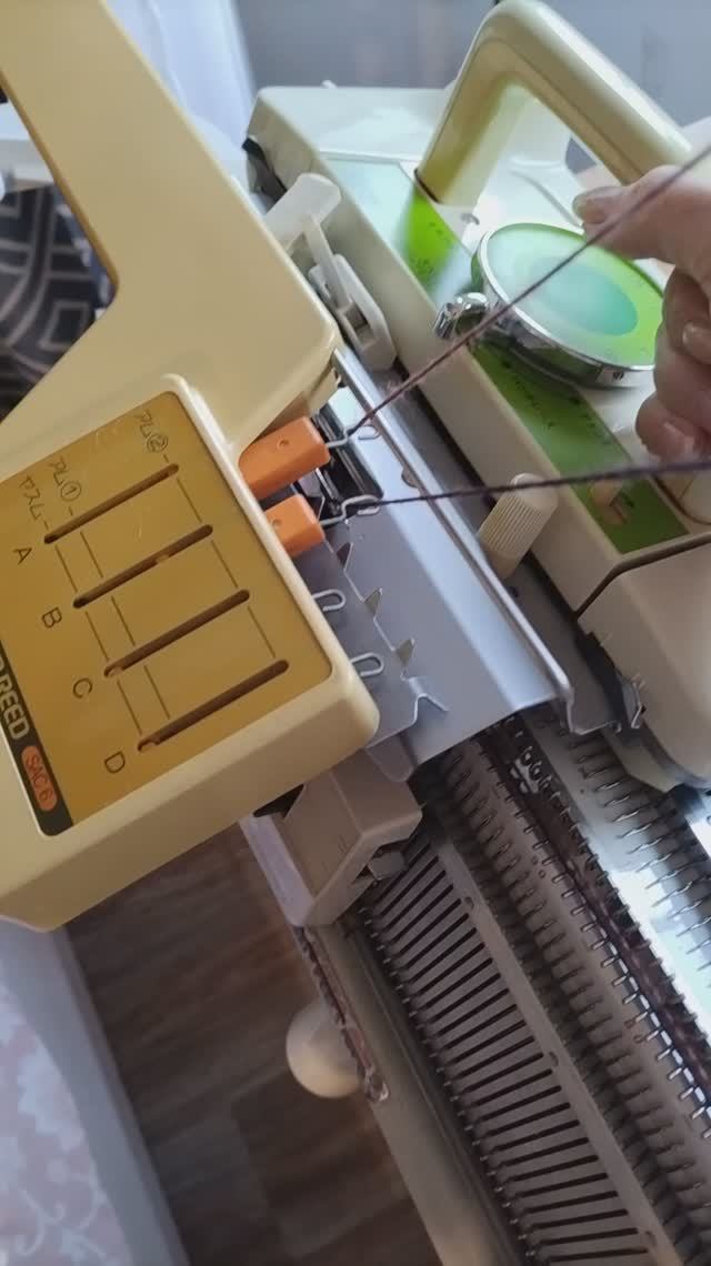 Сменщик цвета / нити Silver Reed SAC 6 / Silver Reed SK 328