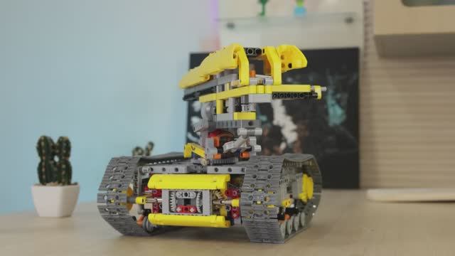 Гусеничный танк Lego! Изготовление и тестирование | Tracked Lego Tank! Making and Testing
