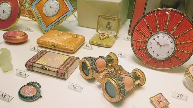 Драгоценные "безделушки" в музее Фаберже