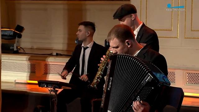 Счастливый день.Эдуард Хиль (младший) и группа БИС-КВИТ