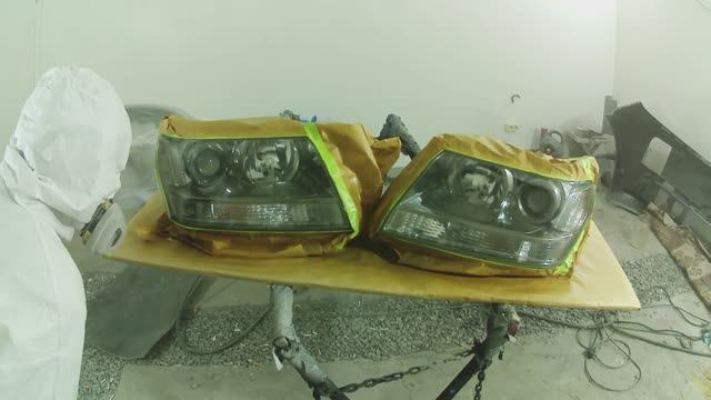 Покрываем фары лаком. Восстановление Фар
