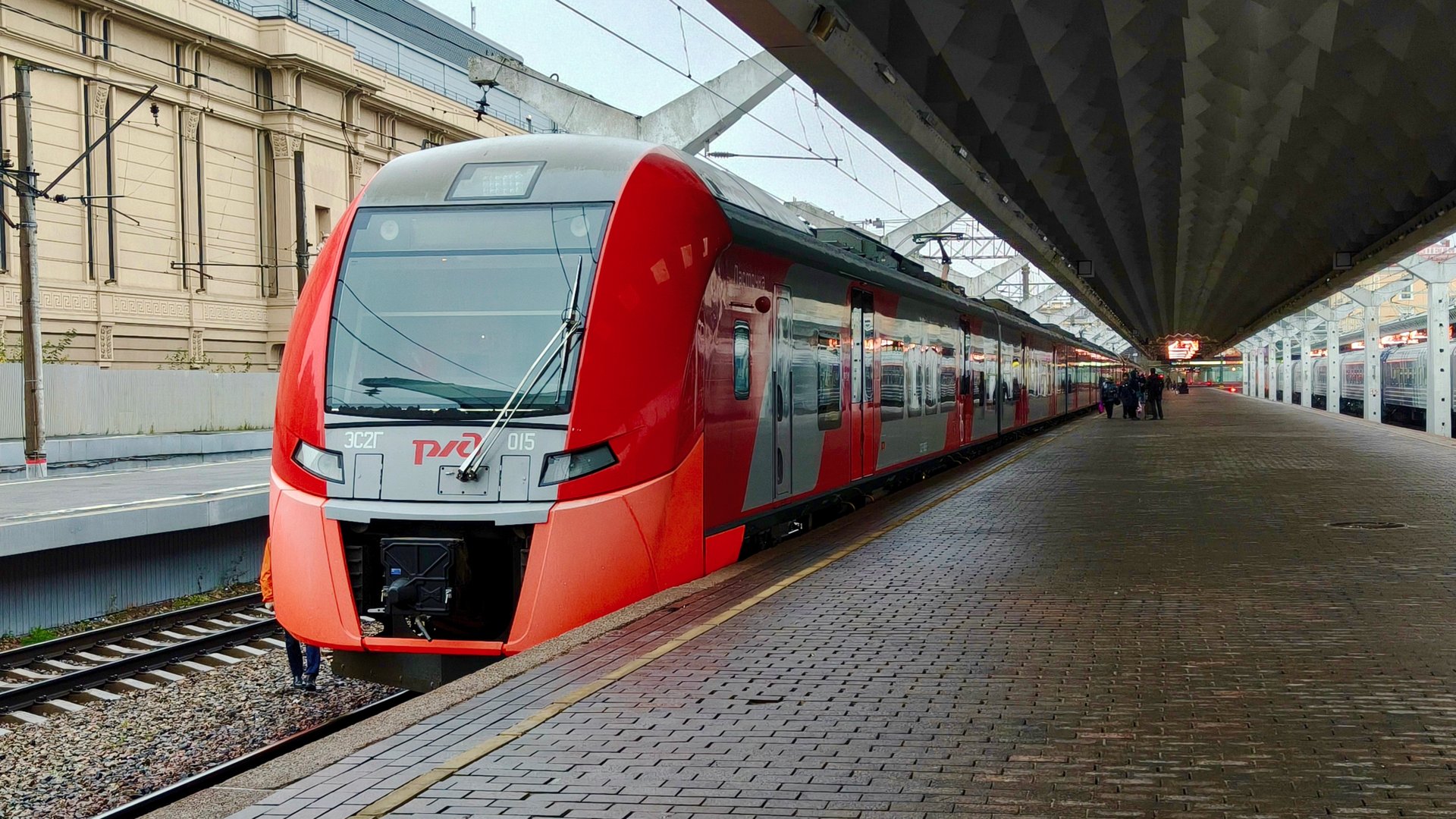 Поездка на ЭС2Г 015/007 "Ласточка" Санкт-Петербург -  Колпино