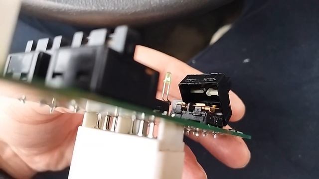 Hyundai Getz кнопка стеклоподъёмника ремонт