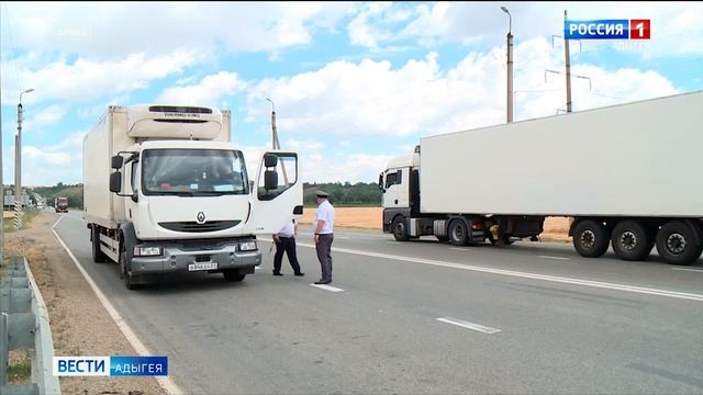 Получение должностным лицом взятки за незаконные действия, совершенные группой лиц