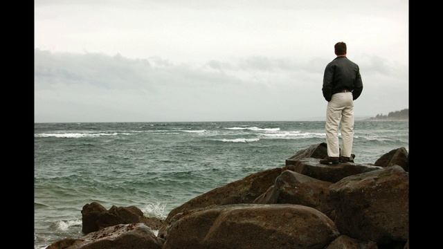 Даниил Беляев. Когда сижу на камне возле моря