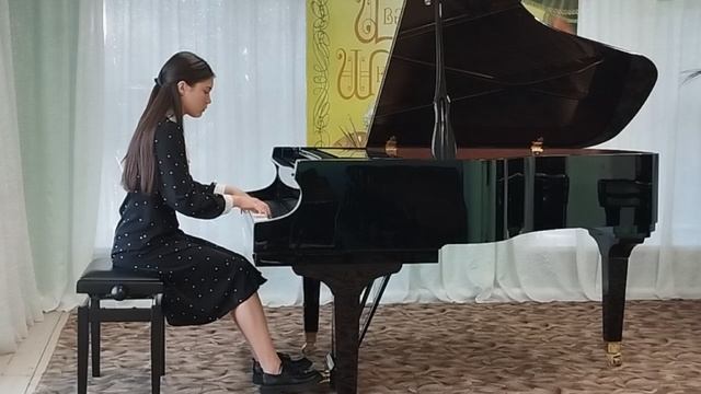 Ф. Лист. Юношеский этюд №4; С. Рахманинов. Этюд-картина №7. Исполняет Аделина Усенова, с. Ивантеевка