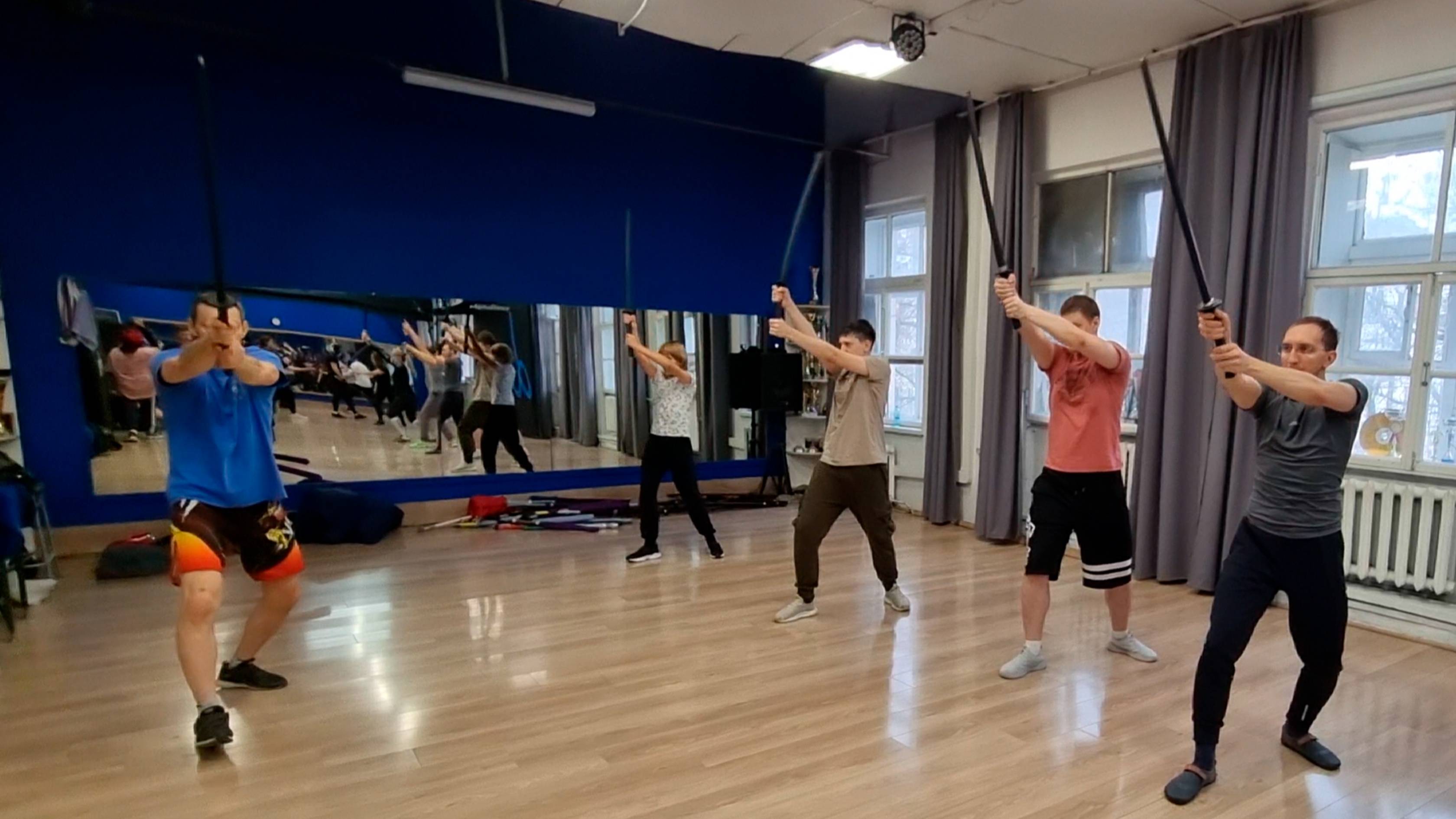 Как правильно наносить удары японским мечом катана по рукам котэ ути в школе кендзюцу Katana Club