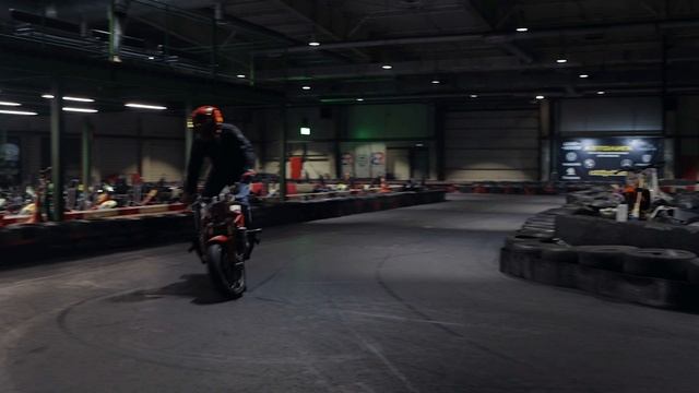 Стантрайдинг зимой на тёплом треке в МотоАкадемии