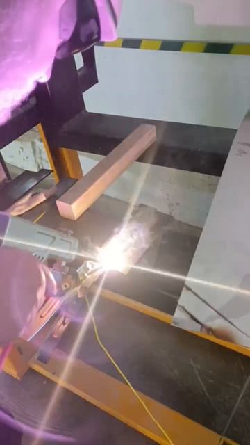 Лазерная сварка листового металла  с помощью XTM-SUP