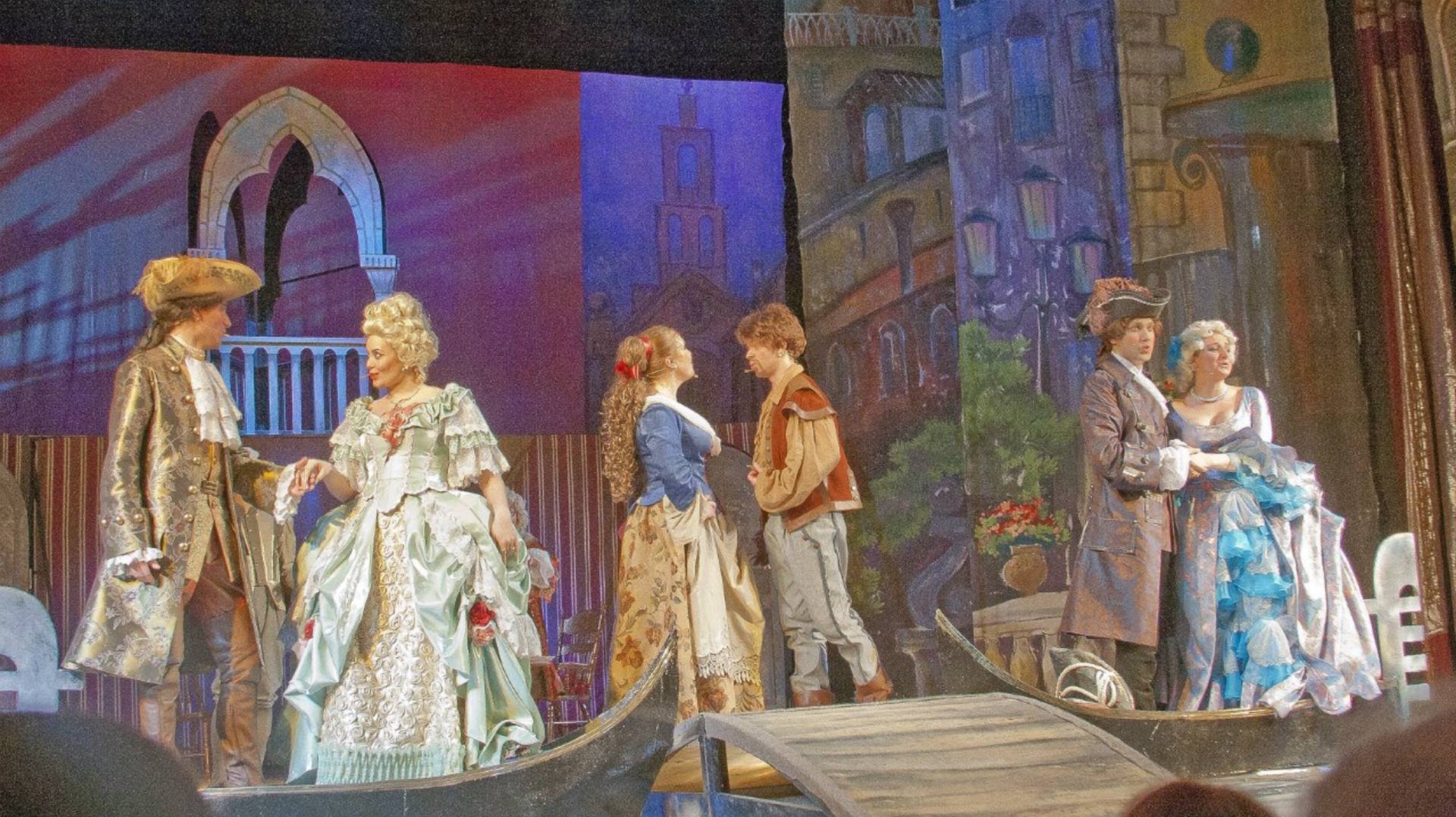 Виртуальный музей ТАТД. "Слуга двух господ"  Гольдони. Премьера.  Режиссер - А. Павлишин.  2012