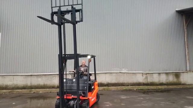 Электрический погрузчик OXLIFT RX 1630 3 М