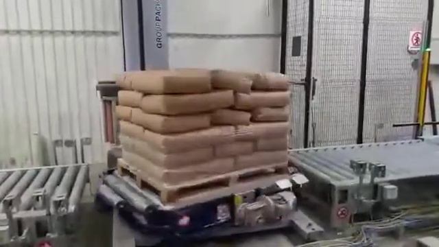 Фасовка цемента в клапанные мешки+робот+обмотчик
