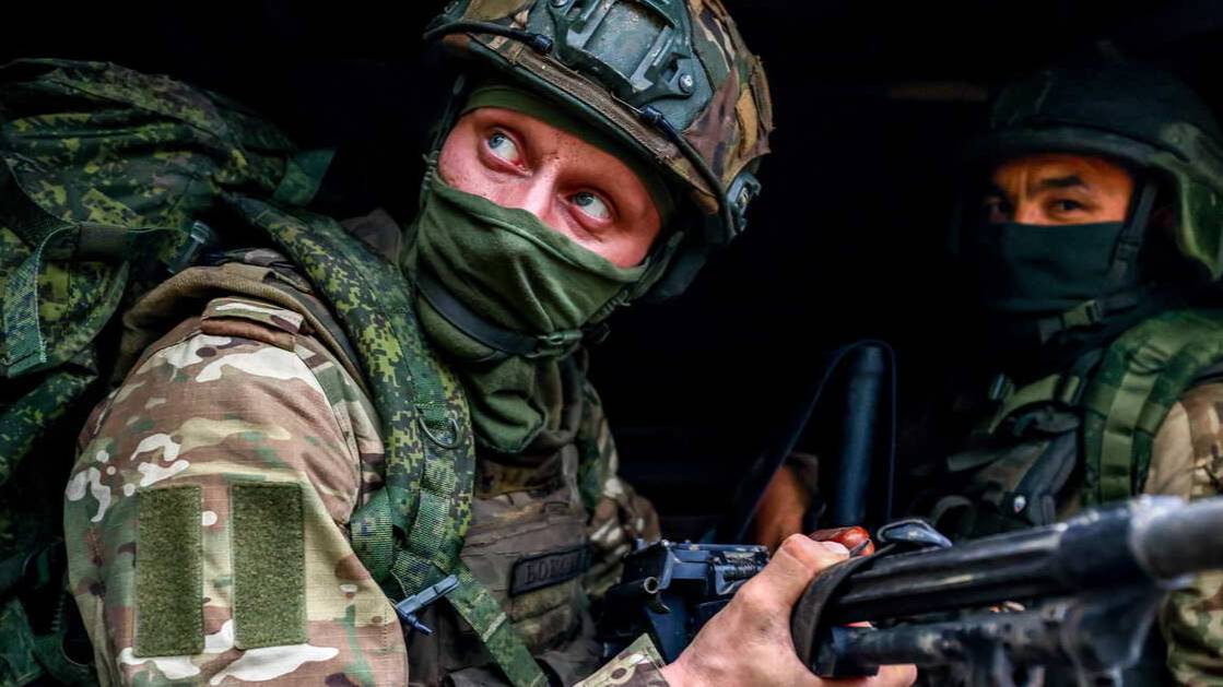 Трое военных награждены за поимку рядового Кострикина, обвиняемого в убийстве