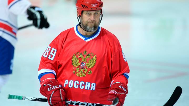 Александра Могильного включили в Зал хоккейной славы