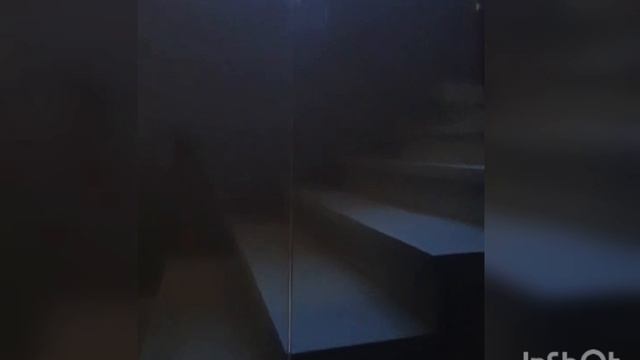 Перила на лестницу  из темного стекла