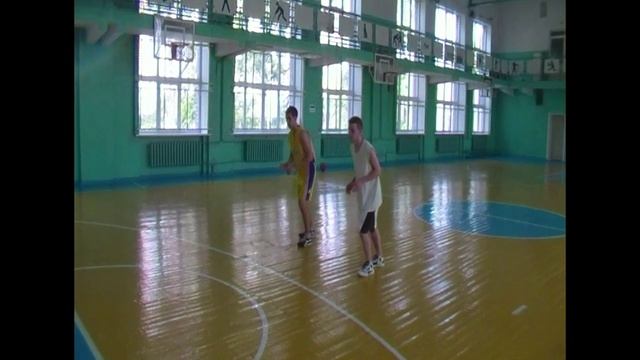 4. Изучение техники бросков мяча в корзину