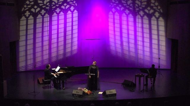 Ирина Крутова - Мешать соединению двух сердец (М. Таривердиев - У. Шекспир)