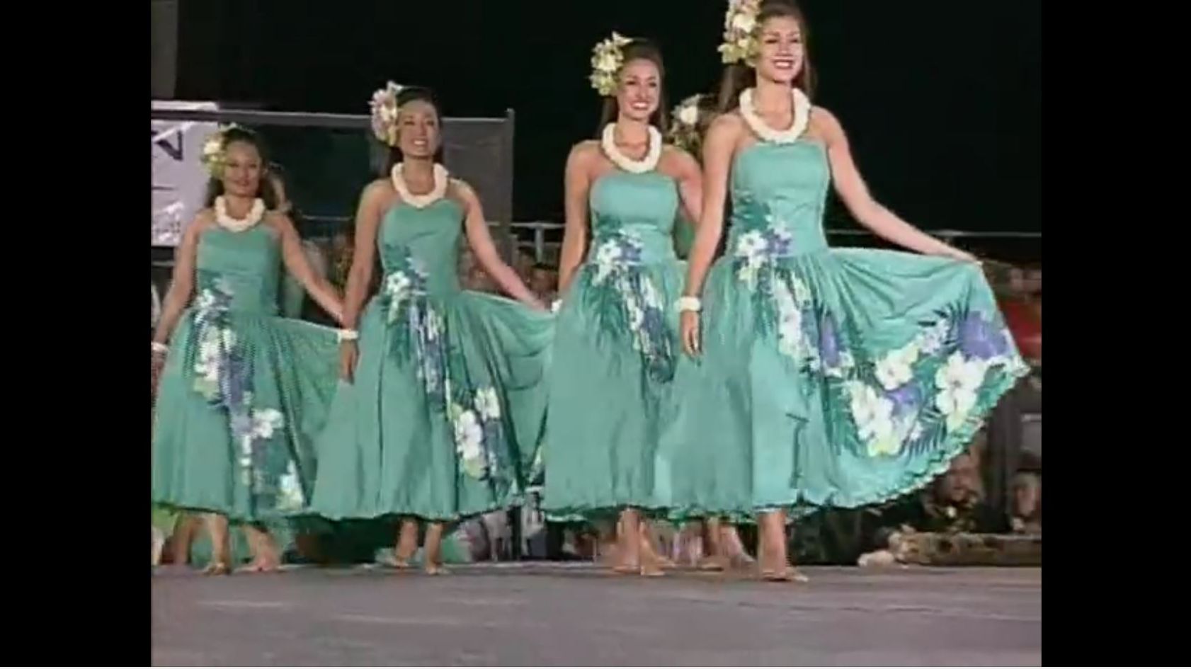 Mele Ohana - гавайский танец-посвящение родной земле и свои предкам