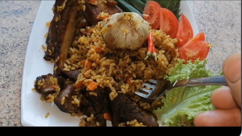 ПЛОВ  В КАЗАНЕ НА КОСТРЕ (для новичков самый простой способ)