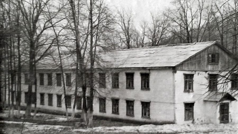 Был рождён я при Хрущёве,