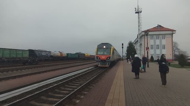 Речица. Прибытие дизель-поезда на Гомель. Ноябрь 2025.