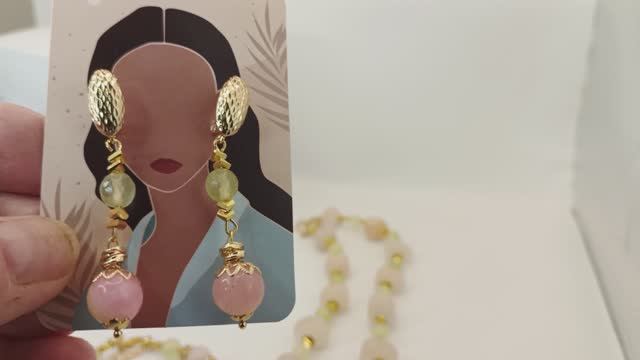 Демонстрация моих украшений для продажи