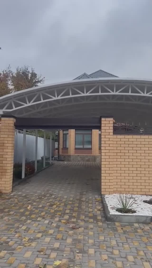 Белый арочный навес из поликарбоната 102м2