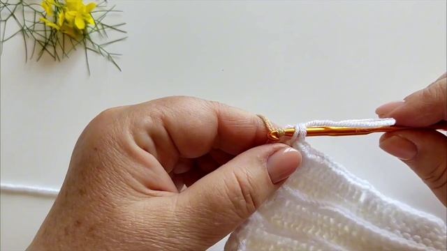 Как правильно поменять цвет нити при вязании крючком поворотными рядами.