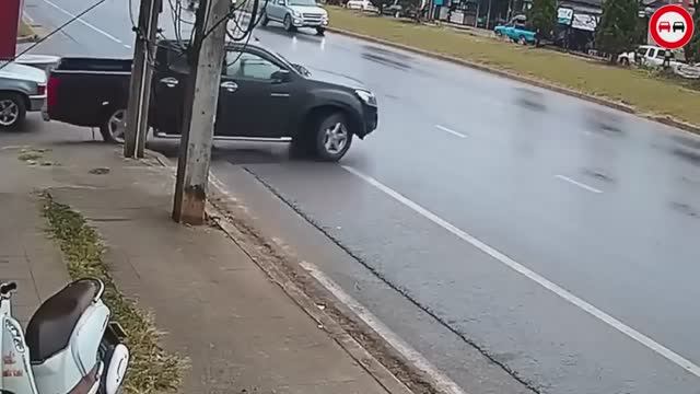 Моменты Аварий и ДТП Случайно Снятые на Регистраторы и Дорожные Камеры. НЕ ПОВТОРЯТЬ!!!