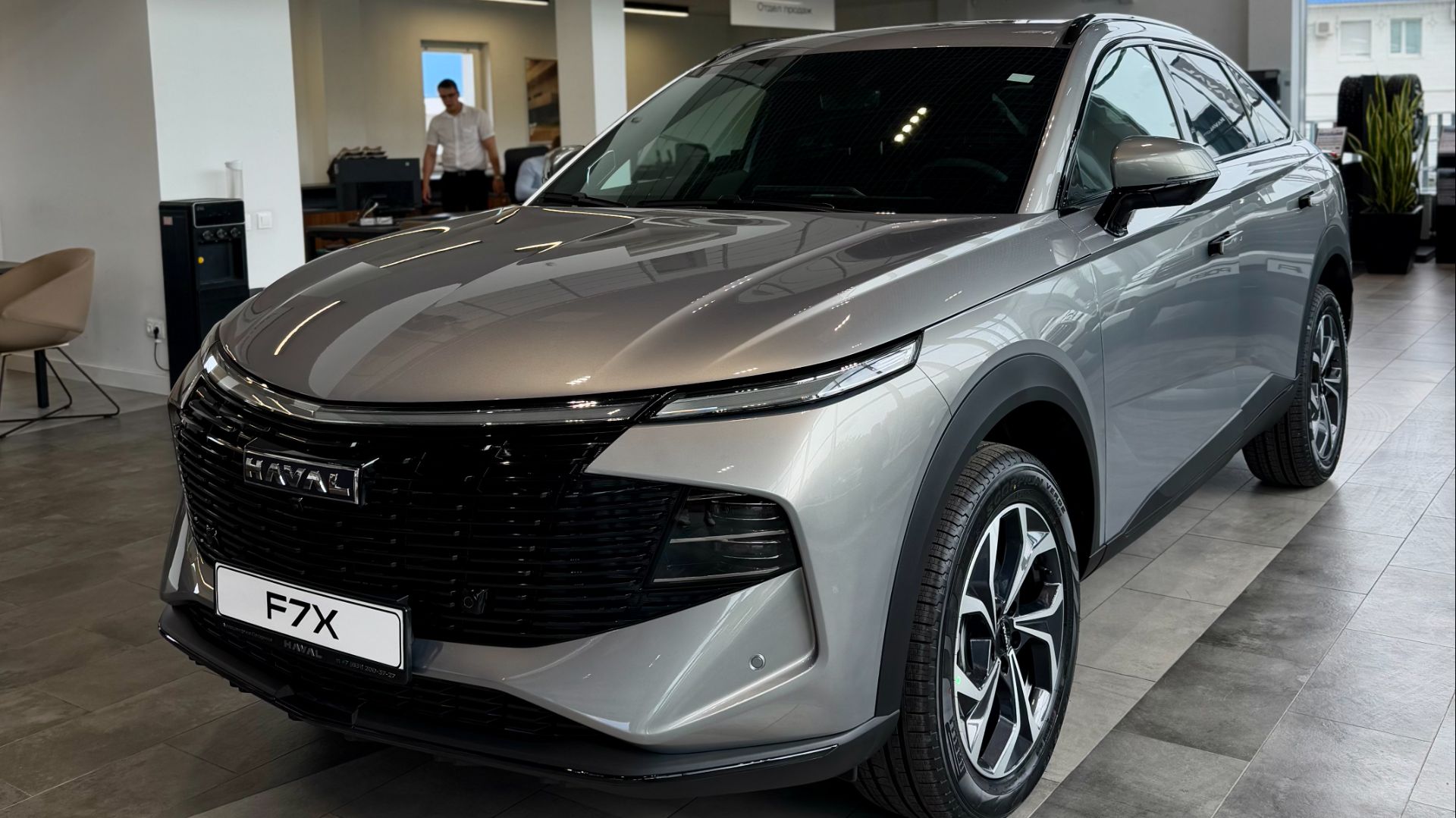 Серый HAVAL F7X в комплектации Tech Plus в Автоцентре на Гагарина