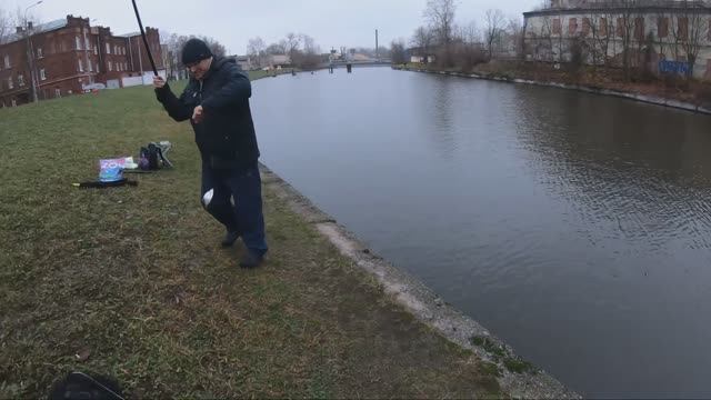Ловится Окунь, Плотва, Подлещик. Рыбалка на реке Ижора.