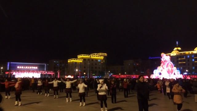 Китай отмечает день фонарей