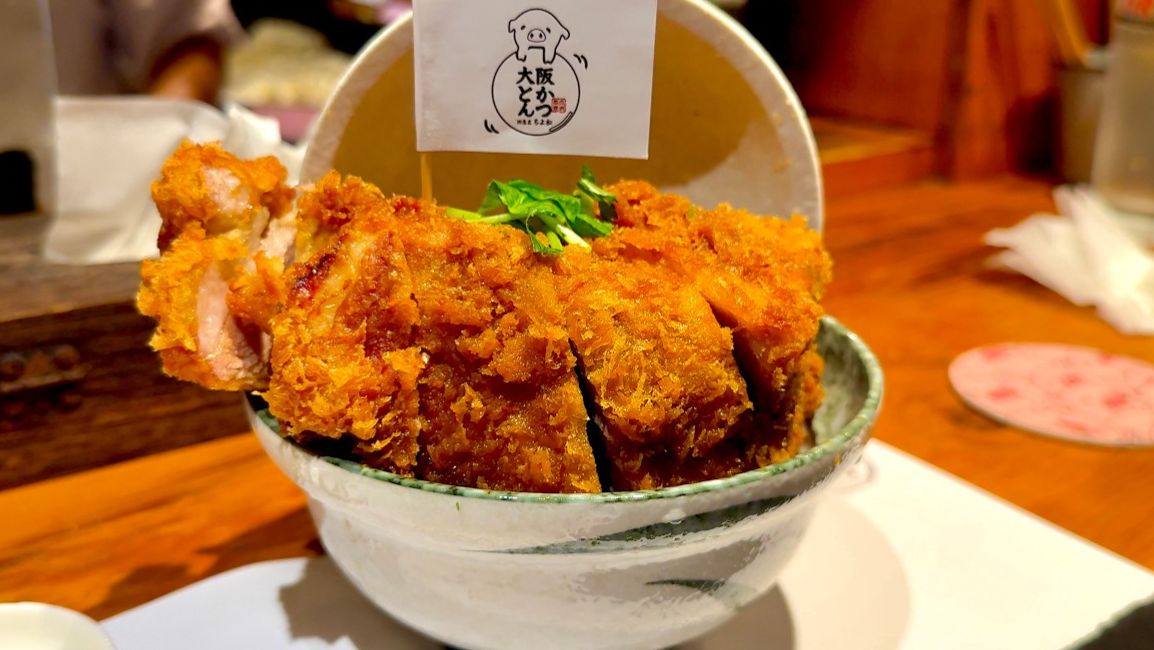 Самый толстый кацудон в Японии, изобретенный бывшим борцом сумо. Японская кухня