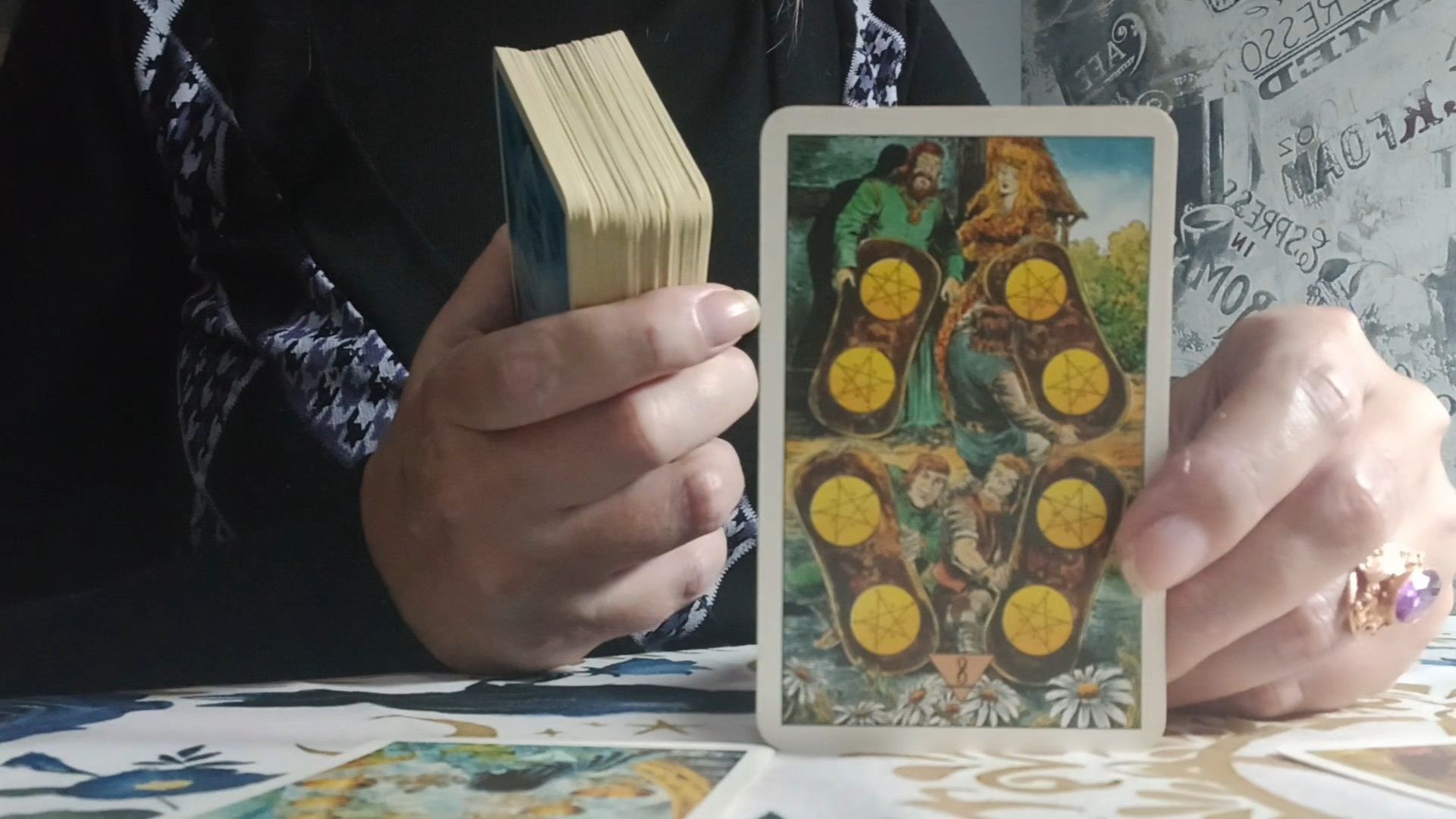 Что спешит в вашу жизнь? Расклад Таро