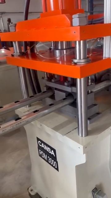 Пробивка металлический трубы на станке Cansa PDM 3000