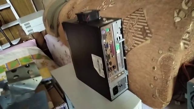 Ретро-компьютер (Pentium 1) в корпусе от видео-рекордера (DVI)