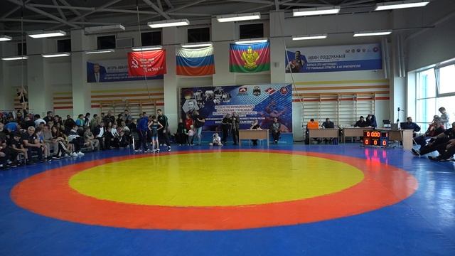 Финал! Самая лёгкий вес 29 кг. Хачатрян Артём (Новороссийск)-Бабиров Султан (Адыгея)