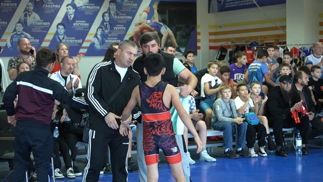 Волевая победа в финальном поединке! 35 кг. Мирзоян Валери (Армения)-Григорян Арман (Новороссийск)