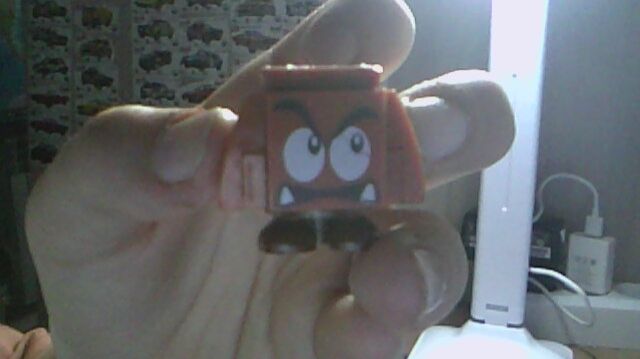 сборка минифигурки Goomba лего
