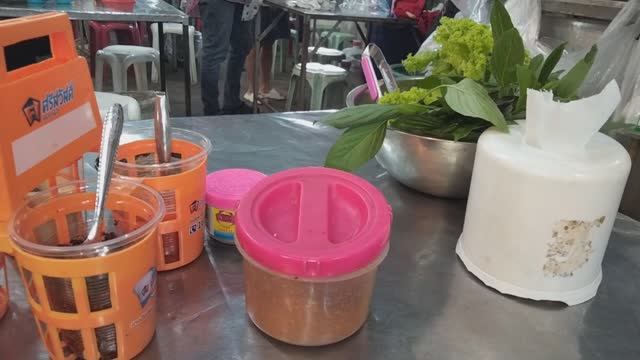 просто барахолка на рынке сои-бокао ч.8.2 едальня soi buakhao market просто вкусненько ч.5