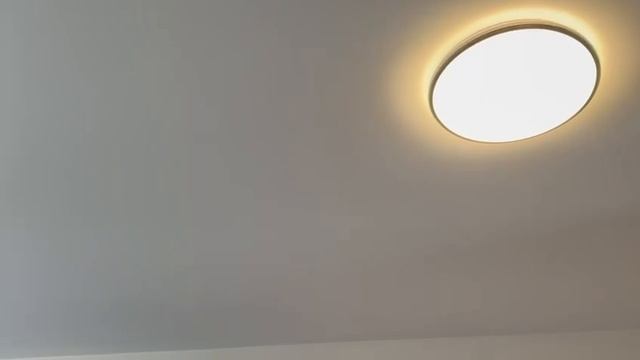 Не работает нормально свет в комнате. В чём причина ? В выключателе или светильниках ?