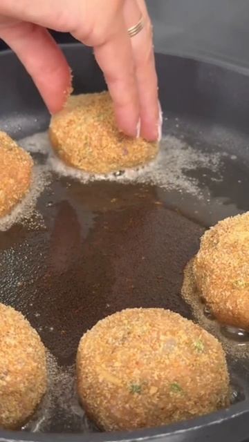 Когда у меня есть капуста и фарш , обязательно готовлю такое блюдо на ужин или на обед.