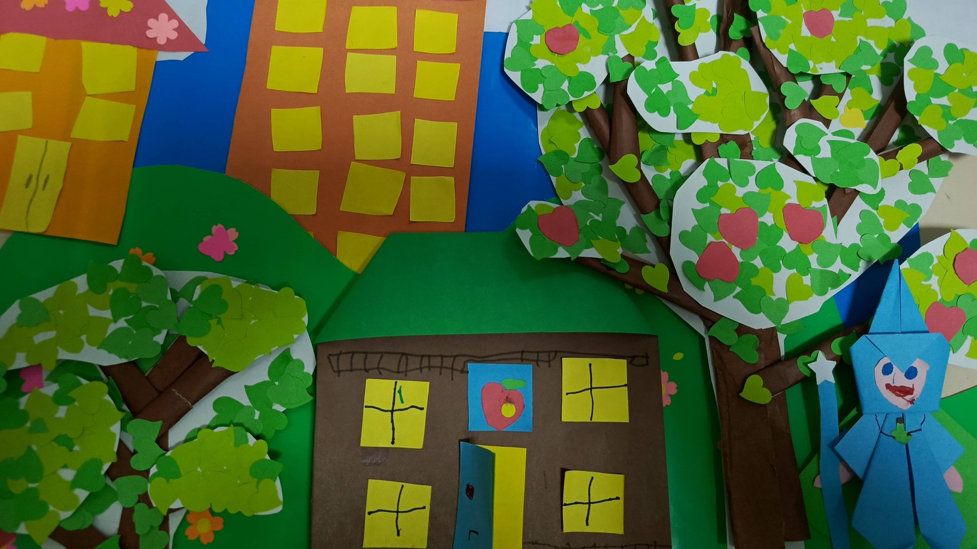 Как яблонька стала детским садом