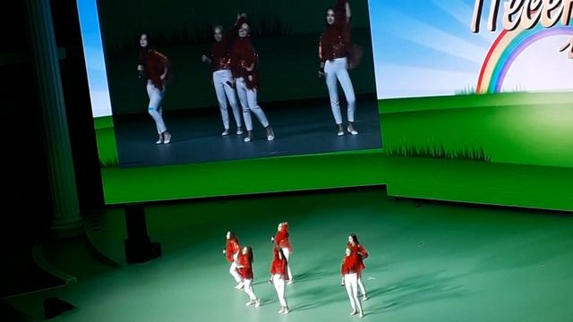 Как поют дети. Амфитеатр детского лагеря Орлёнок.