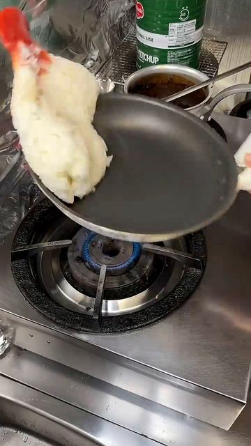 Artistic White Omurice #たもグルメ #japanesefood 
#たもグルメ【Japanese_food】